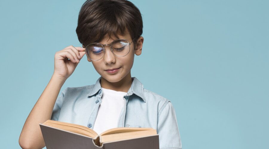 Kenali Apa Itu Introvert dan Ekstrovert Pada Anak - Yoona