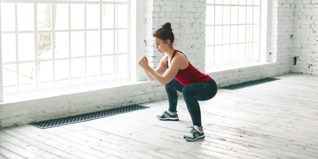 Apa Itu Squat Jump dan Benarkah Ampuh Hilangkan Lemak Perut? - Yoona