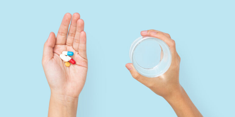 Obat Samcofenac: Apa saja Efek Samping dan Dosisnya? - Yoona