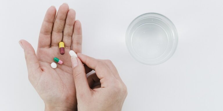 Cara Minum Postinor: Dosis, Waktu yang Tepat, dan Efek Samping - Yoona