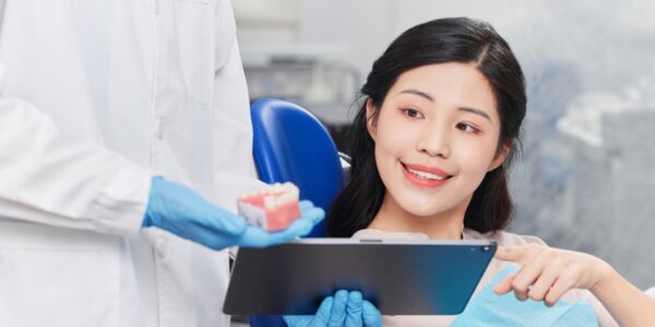 Sebelum Pasang, Yuk Mengenal Apa Itu Veneer Gigi! - Yoona