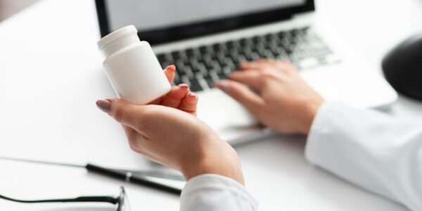 Apa Itu Obat Flamar Gel? Ini Kegunaan dan Efek Sampingnya! - Yoona