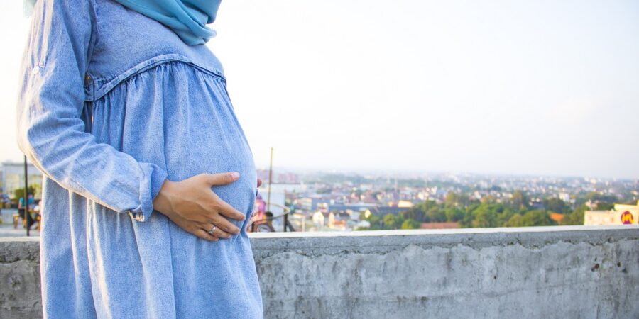 Amankah Puasa Saat Hamil Trimester 2? Yuk Simak Faktanya!