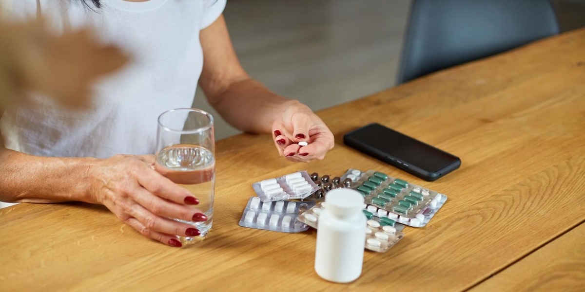 Astherin Obat Apa? Ini Manfaat, Dosis, dan Efek Sampingnya!