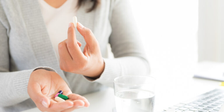 Megabal Mecobalamin 500 Mg: Dosis, Manfaat, dan Efek Samping - Yoona